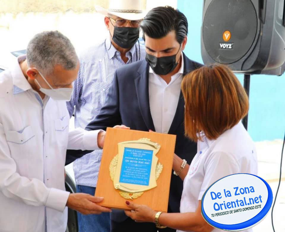 Juan José agradece a Rodolfo Valera, regidores y comunitarios ...